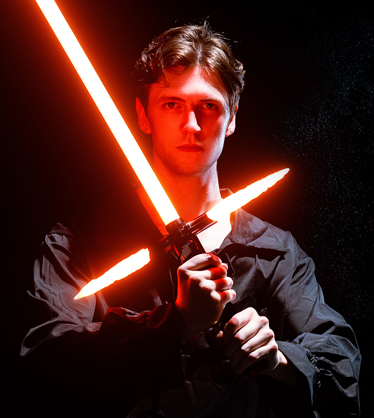 Luke Lightsabers – DamienSaber