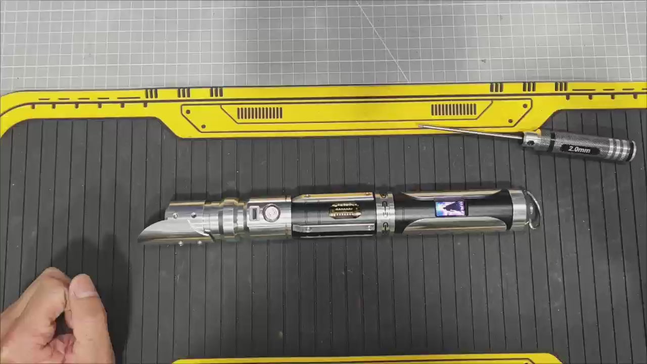 DamienSaber Original Lightsaber LED Screen Crystal Saber Hilt 31CM